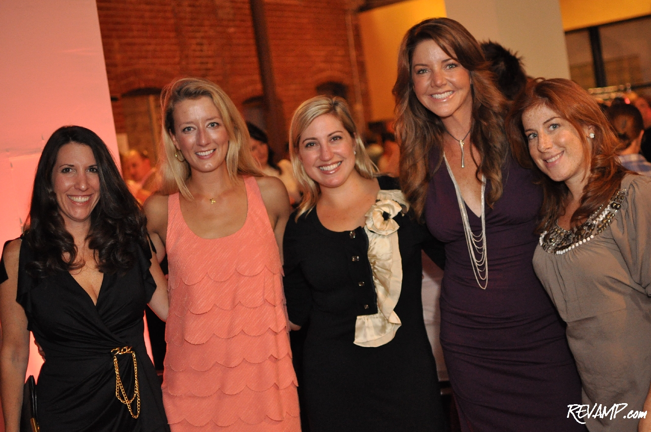 Fall 2010 District Sample Sale Debuts; Washingtonians Pounce! - Revamp™